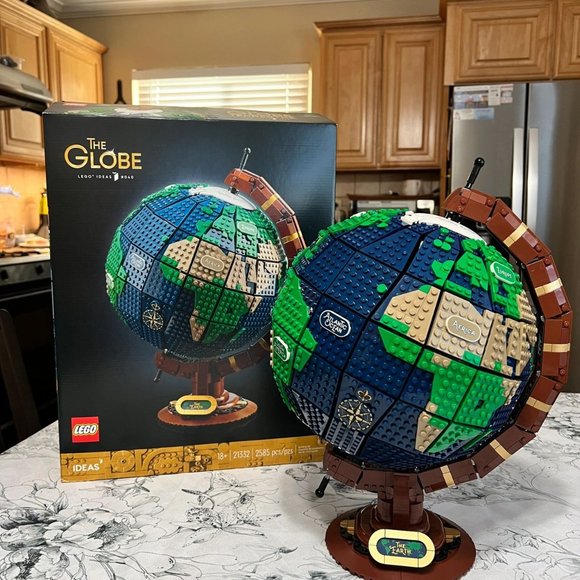 Lego | Toys | Lego Ideas The Globe 2332 Building Set 2585 Pieces | Poshmark